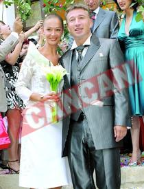 Dan Petrescu si Adriana Stan au chemat preotul la Snagov