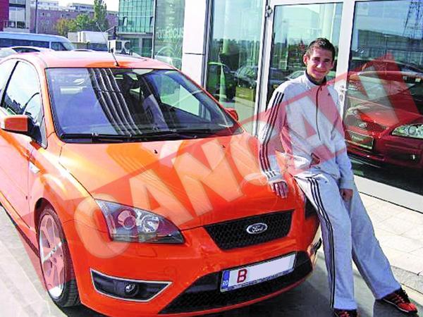 Raduta "pedaleaza" pe o masina de 33.000 de euro