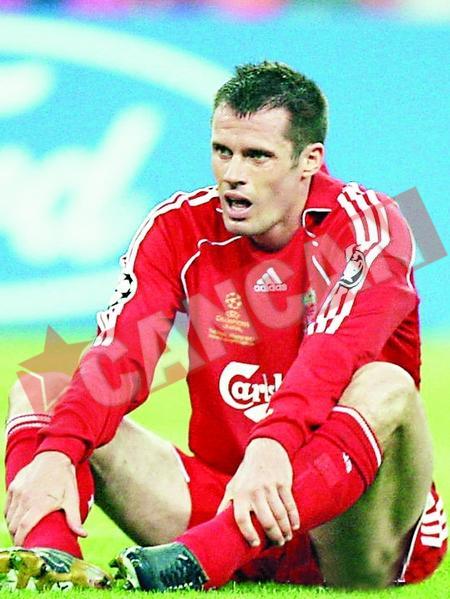 Carragher ii ataca pe patronii lui Liverpool
