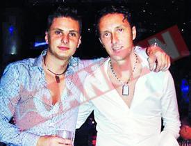 "Meme" a purtat peruca fluorescenta de Revelion