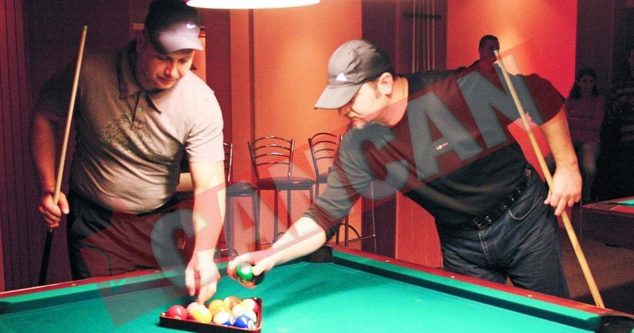 Ce greu o duc puscariasii!