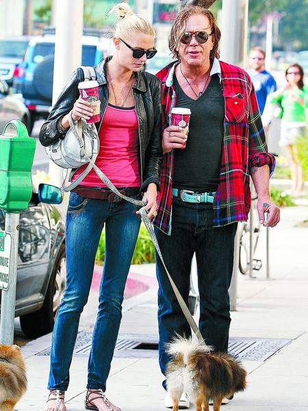 Rourke se insoara cu o rusoaica!