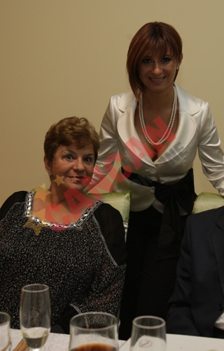 Ionela Prodan in duet cu fiica sa, Ana Maria