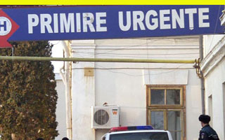 VIDEO Un batran de 81 de ani a ajuns la spital cu fata in putrefactie