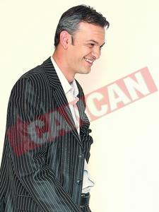 Dragos Stoica de la Serviciul Roman de Comedie s-a plimbat toata vara ...