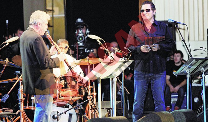 A avut public pestrit