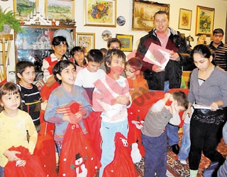 A facut 3.000 de oameni fericiti, de Craciun