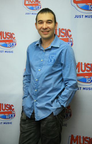 Dj-i Ramon Cotizo si Cetin Rasit sarbatoresc ziua lui Jon Bon Jovi, la ...