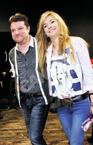 Andrei Duban si-a invatat logodnica sa zambeasca