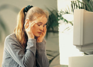 Terifiant! Vezi la cate boli si tipuri de cancer te expui daca lucrezi ...