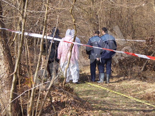 SOCANT! Si-a luat gatul ca nu mai putea sa lucreze pamantul!