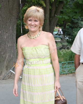 Monica Tatoiu, despre aparitiile televizate: "Fiul meu ma manipuleaza ...