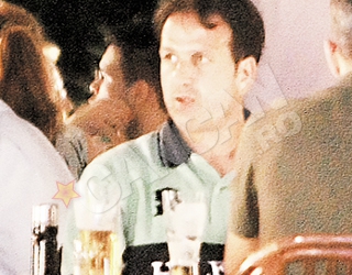 Ronny Levy se trateaza cu bere