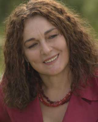 Maria Ploae: "Am avut o copilarie mai chinuita... am muncit, am trudit ...