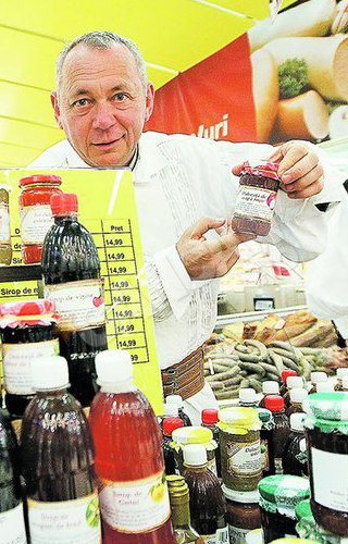 Ultima moda la targurile bio. Dulceata de ceapa si prune murate!