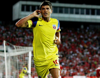 Secretul lui "Dodel": Tanase nu iese din casa de dragul iubitei