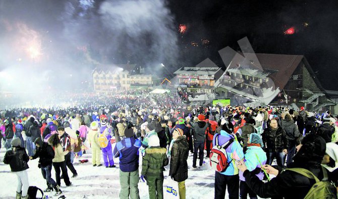 10.000 de turisti pe partia Clabucet! Record la inceputul lui 2012