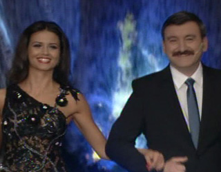 Iubita lui Moga si-a aratat chilotii la Eurovision! Uite ce sexy a fost Iulia Parlea!