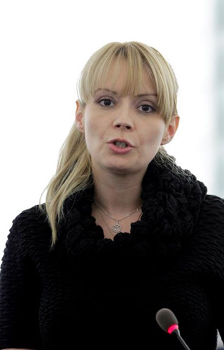 Politicienii fac stirile la Realitatea TV! Viorel Hrebenciuc, Daciana ...