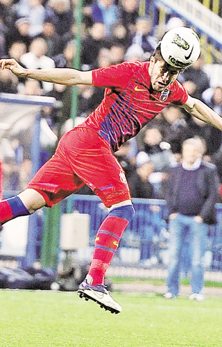 Vor fi pe stadion la "El Clasico". Florin Costea si Mihai Radut merg in ...