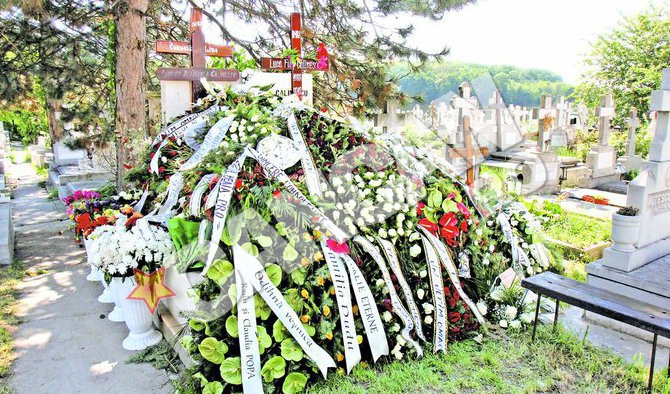 Florin Calinescu a luat calea bisericii! A platit un an de slujbe ...