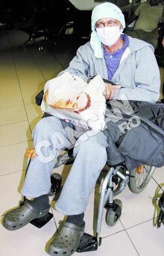 Actorul Mircea Anca s-a intors in tara slabit, livid, cu lacrimi in ...