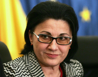 Ecaterina Andronescu: "Adrian Nastase este evaluat de o echipa formata ...