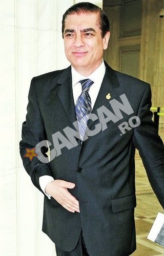 A obtinut in instanta retrocedarea unui teren lipit de proprietatea ...