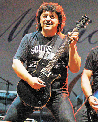 Paul Ciuci, liderul Compact: "Fara Cristi Minculescu, Iris devine o ...