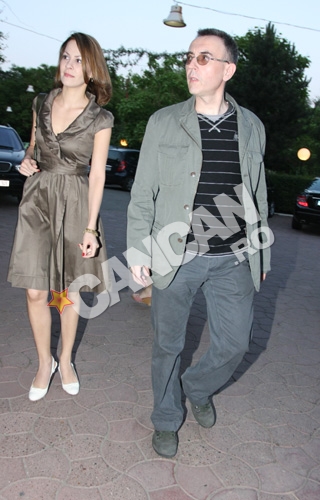 Incredibil! Vezi aici ce a gasit sotia lui Dan Teodorescu in sifonier ...