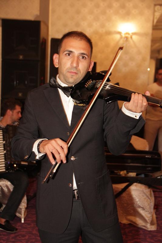 Violonistul lui Elis Armeanca, victima unei glume macabre! “M-au sunat ...
