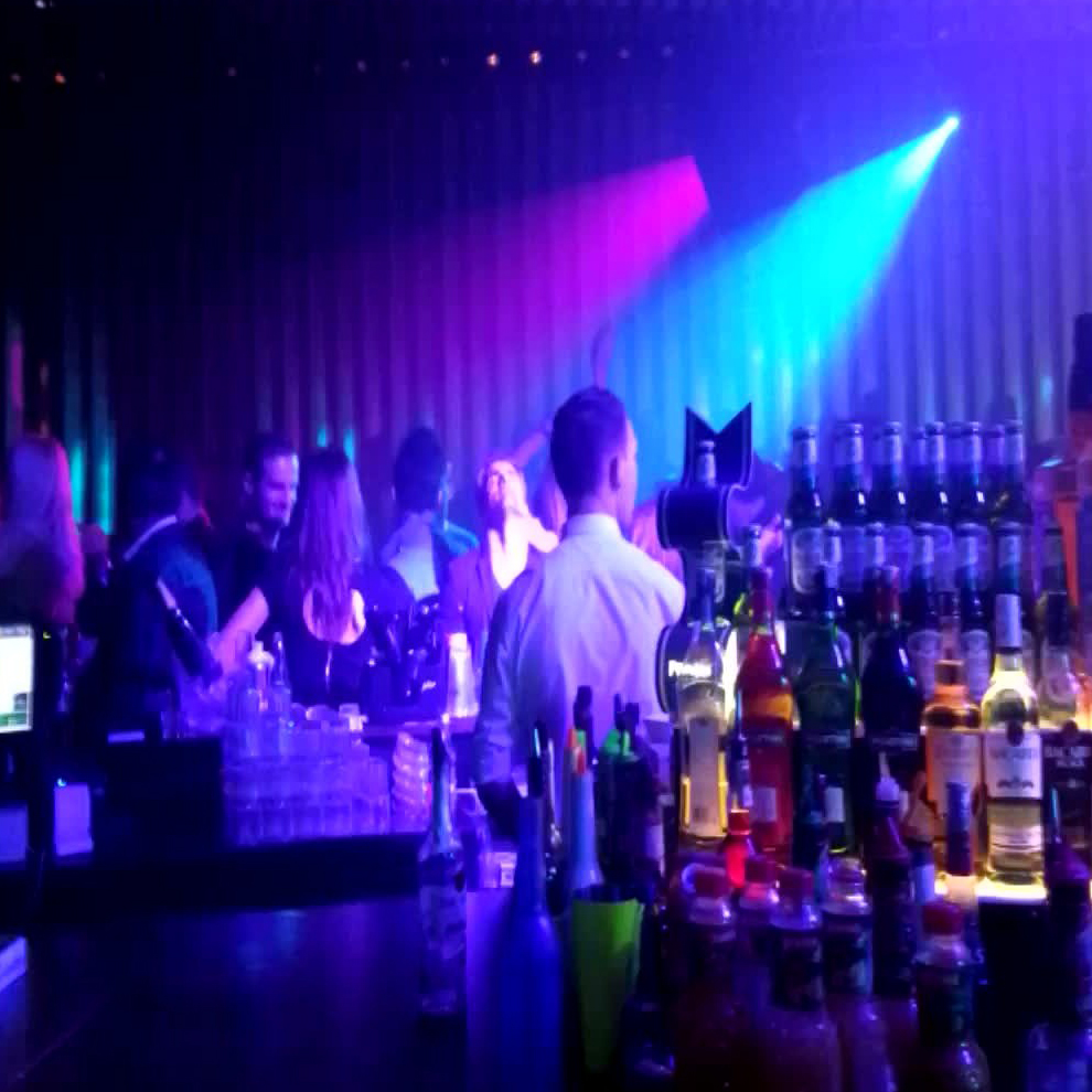 Sorin Brotnei a calcat din nou pe bec. A plecat din club cu o roscata ...