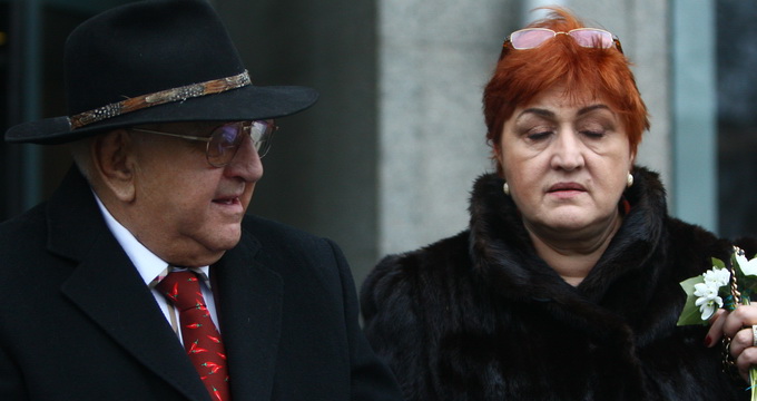 Blanuri si ghiocei! Scriitorul Dinu Sararu si fiica lui, Ruxandra, n-au ...