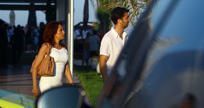 Bogdan Ivanof, imblanzit de iubita! A preferat sa mearga la concert, in ...