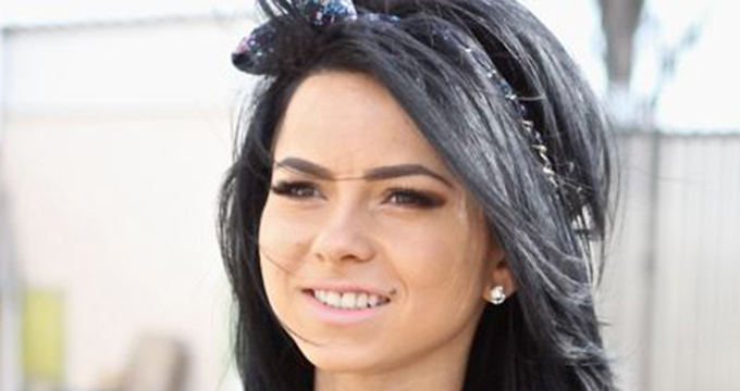 Inna promoveaza Romania in strainatate! Uite cum s-a imbracat ...