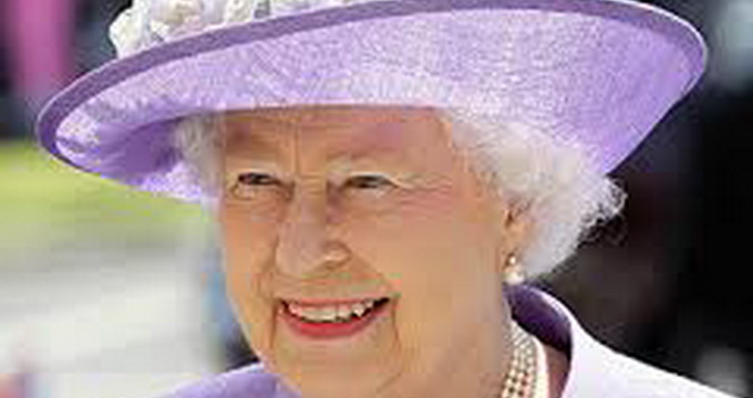 Regina Marii Britanii da dovada de umor si se amuza pe seama lui Kate ...