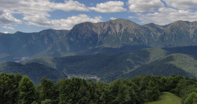 O femeie a murit dupa ce a cazut intr-o prapastie, in Masivul Bucegi