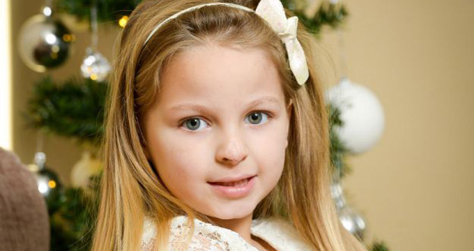 Colegii o strigau "renul Rudolf"! Cum arata inainte de operatie aceasta ...