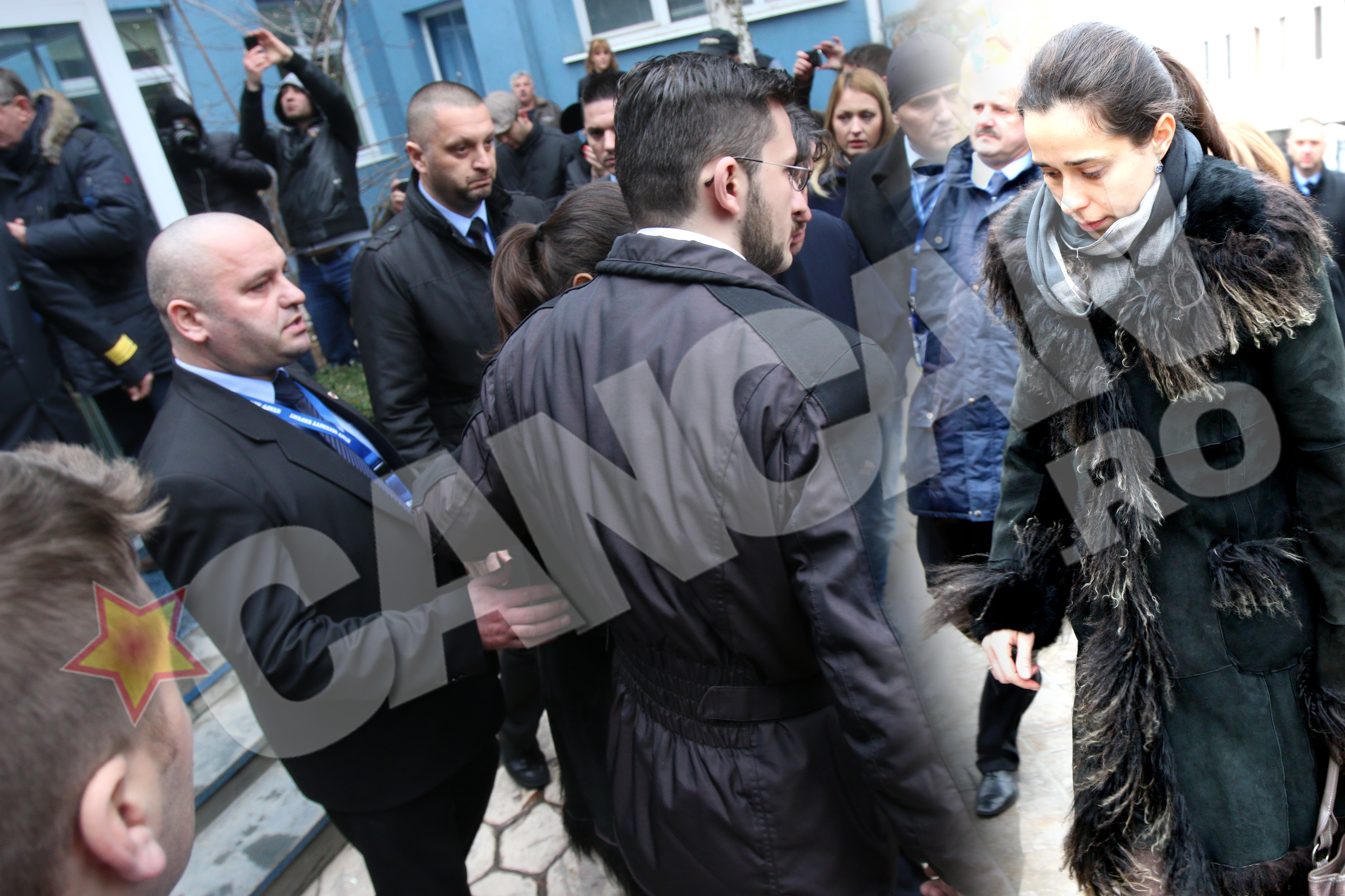 Cea mai neagra zi! Pilotul Adrian Iovan a fost jelit ca un erou inainte ...