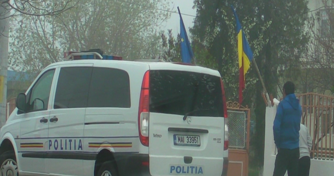 Primarul din Varasti, ridicat de mascati. Afla pentru ce a fost dus la ...