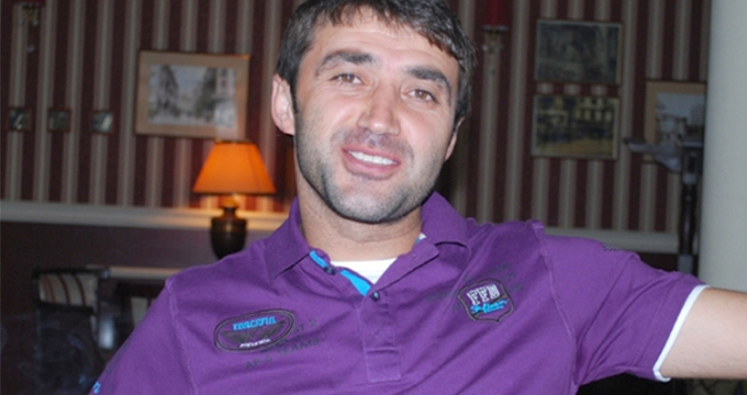 De data asta Lutu n-a mai intrat in librarie, ci a mers la biserica! Ce ...