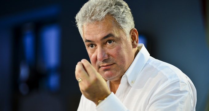 Adriean Videanu se face socru mic? Vezi cat de indragostita este fiica ...