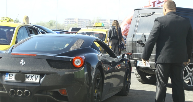 Beizadeaua Victoras Micula a fost implicat intr-un accident de ...