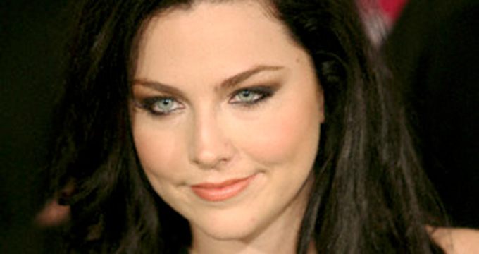 Solista trupei Evanescence a nascut un baietel