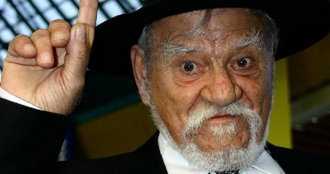 Au trecut fix opt ani de cand un mare actor roman ne-a parasit, dar ...
