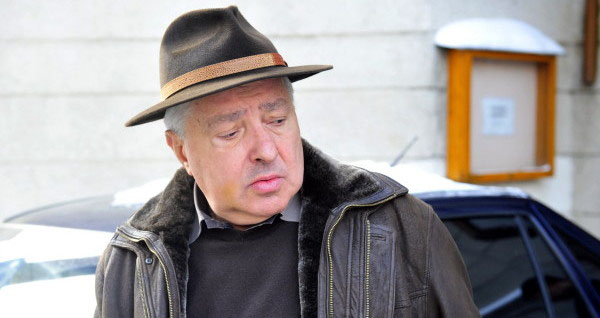 Urmarit penal, “Miky Spaga” este relaxat! Vezi cu cine l-au filmat ...