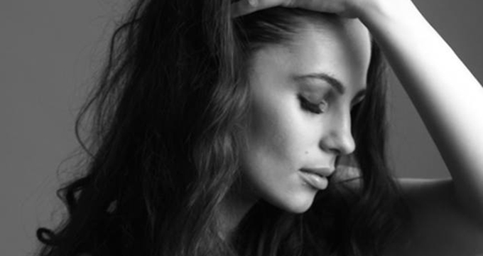 Ultima imagine cu modelul roman in viata! Aparitie infioratoare a ...