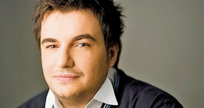 Razvan Ciobanu il desfinteaza pe Calin Goia de la Voltaj, trupa care a ...