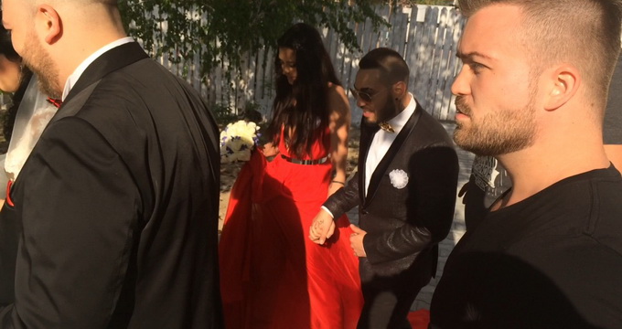 Alex Velea, momente de groaza! I s-a facut rau in timpul slujbei!