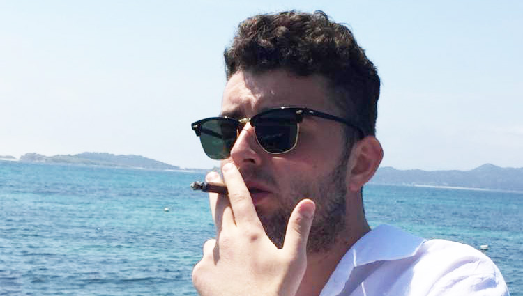 Victoras Micula si glumele de 1 Mai! Vezi cum a atras antipatia fetelor ...